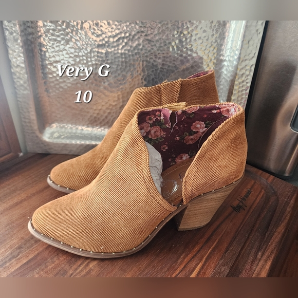Very G | Shoes | Very G Tan Corduroy Lilly Bootiessize Nib | Poshmark